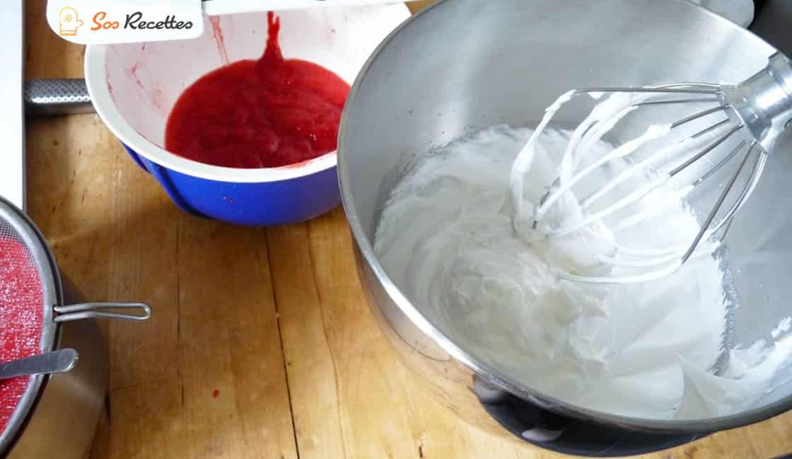 Parfait glacé aux framboises - Sos Recette