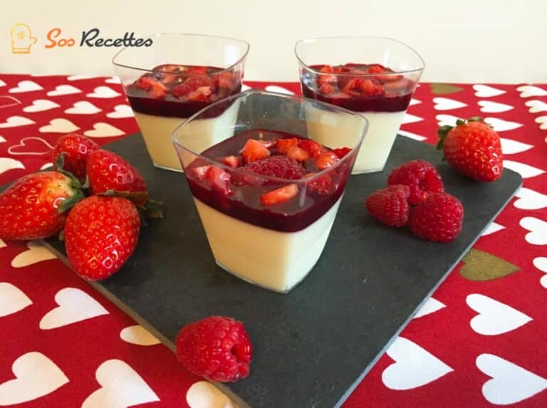 Panna Cotta aux fruits rouges - Sos Recette