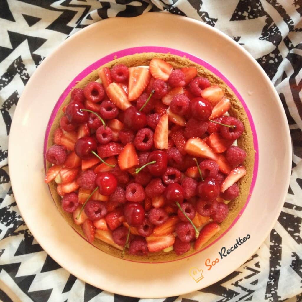 Tarte aux fruits rouges facile - Sos Recette